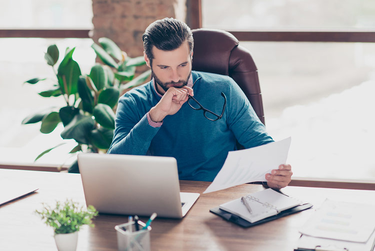 A Confident Financial Analyst Cover Letter Example Cover Letter Ninjas